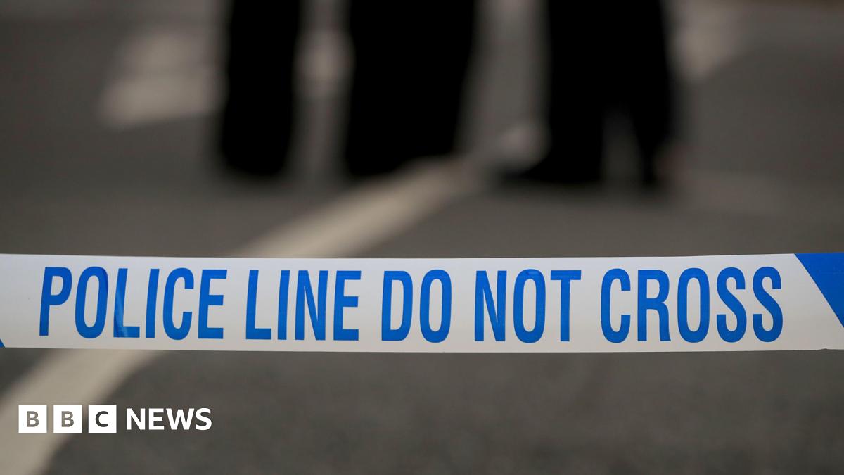 Man shot and seriously injured in Coventry attack - BBC News