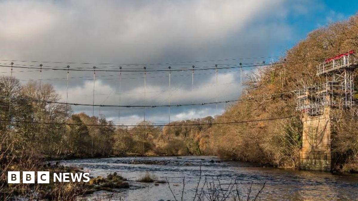 Historic County Durham bridge fully dismantled ahead of rebuild - BBC News
