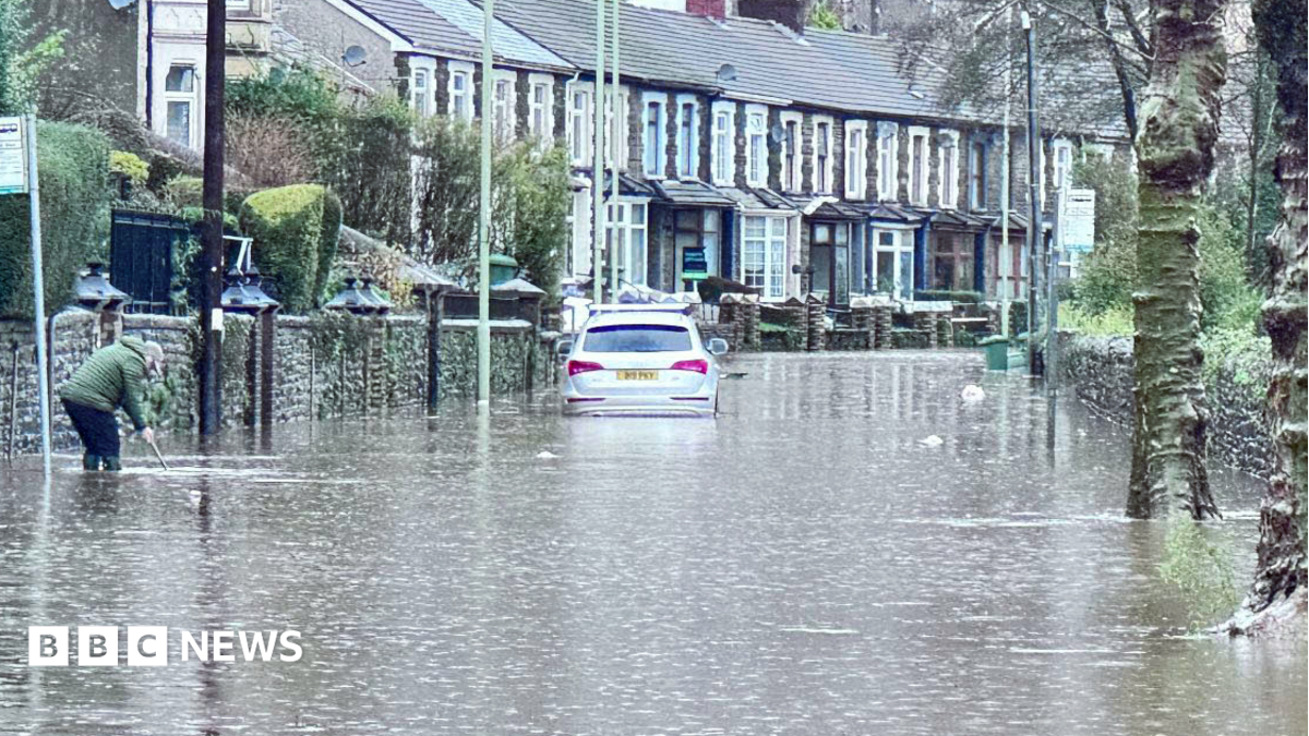 Storm Bert: Flood warnings an hour late, says RCT council leader - BBC News