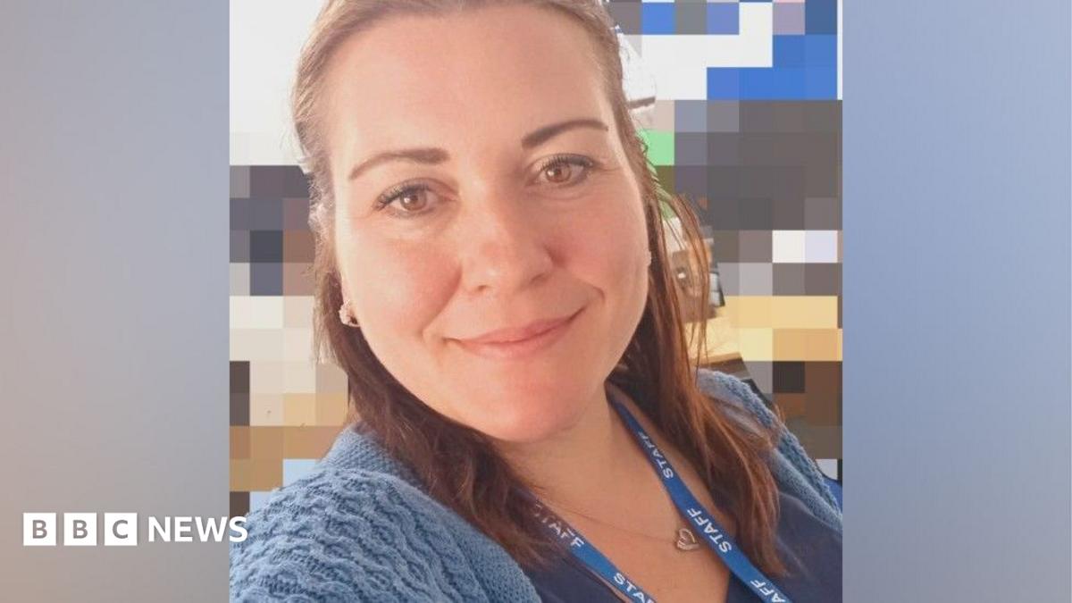 'Life-changing' charity helping mums back into work - BBC News