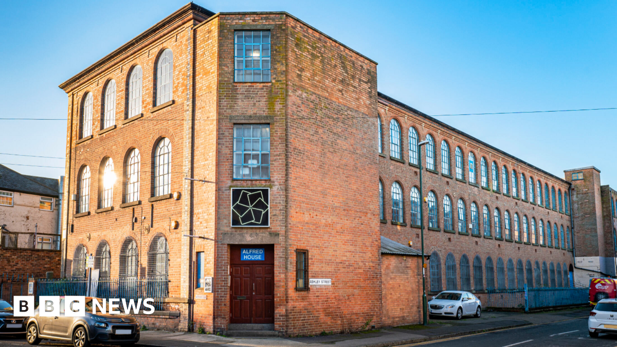 Nottingham art gallery secures future with factory purchase - BBC News