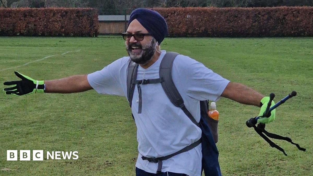 Gravesend man walks 500km for Movember after back injury - BBC News