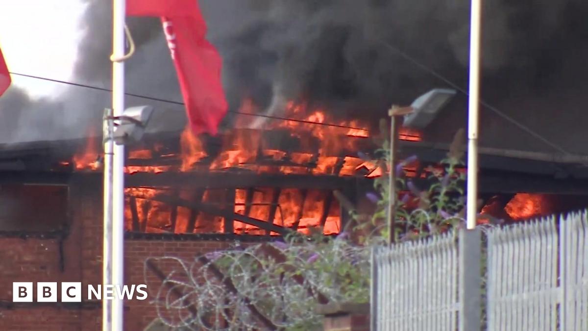 Fire crews work into night to tackle Darlington blaze - BBC News