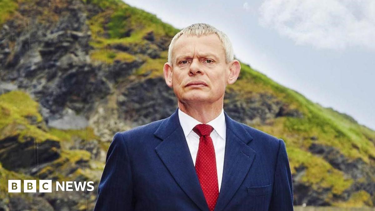 Doc Martin village plea to tourists to help Cornwall's NHS - BBC News