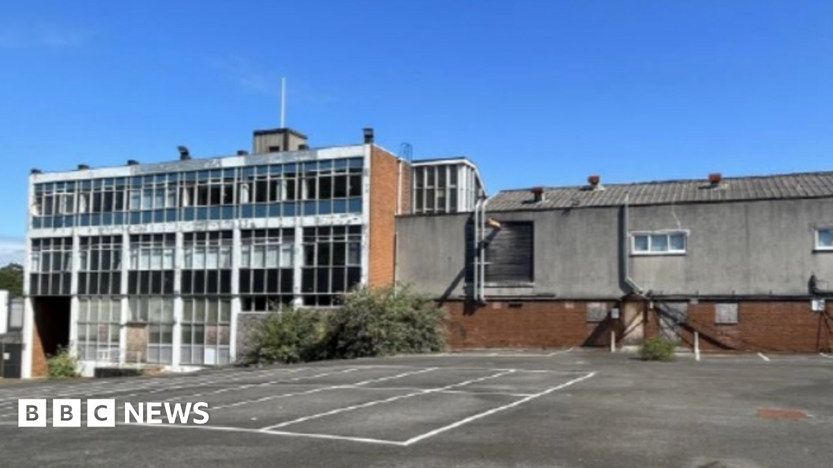 Torquay factory building faces demolition after years of decay - BBC News