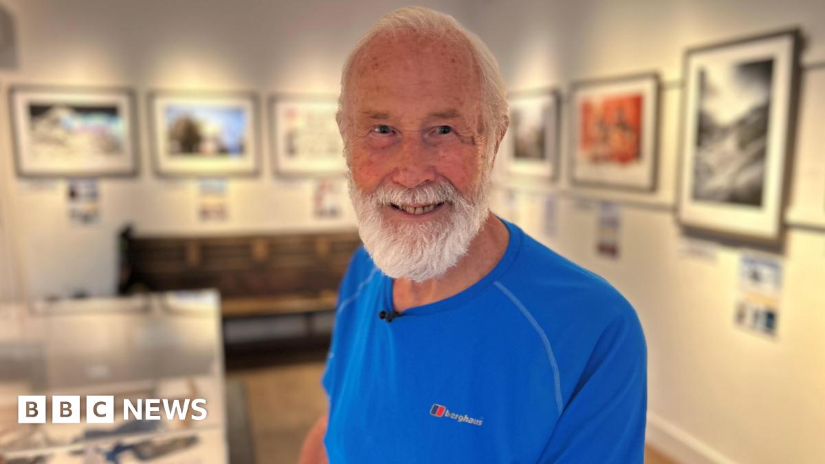 Everest exhibition at Grasmere gallery a 'treasure trove' - BBC News