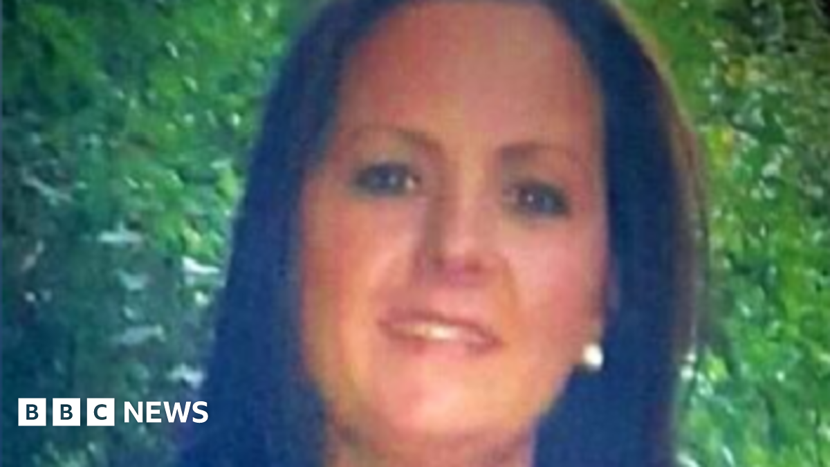 Cardiff: Man strangled partner to death after night out - BBC News