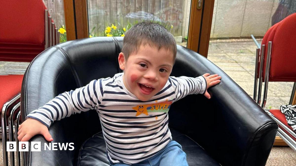 Down's syndrome: The children challenging misconceptions - BBC News