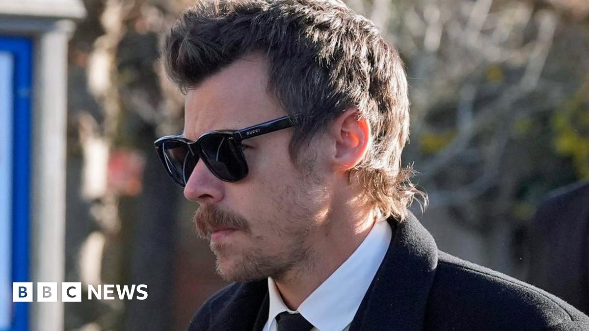 Liam Payne: One Direction stars join family and friends at funeral ...