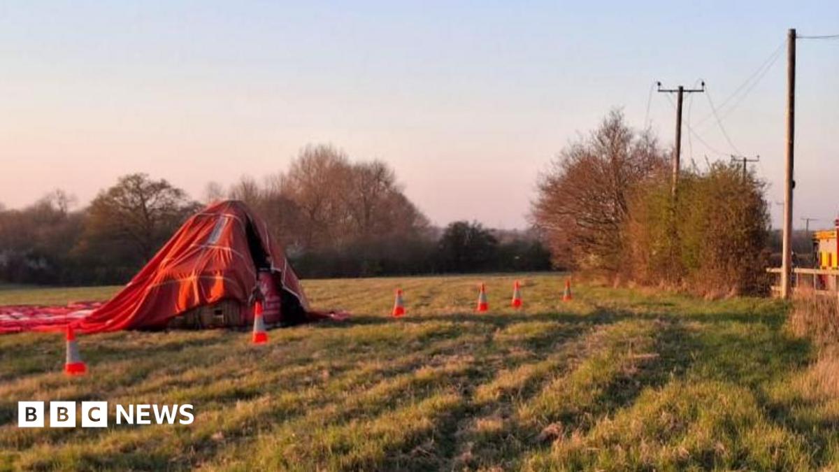 Hot air balloon crashed into Earls Colne electricity line - BBC News