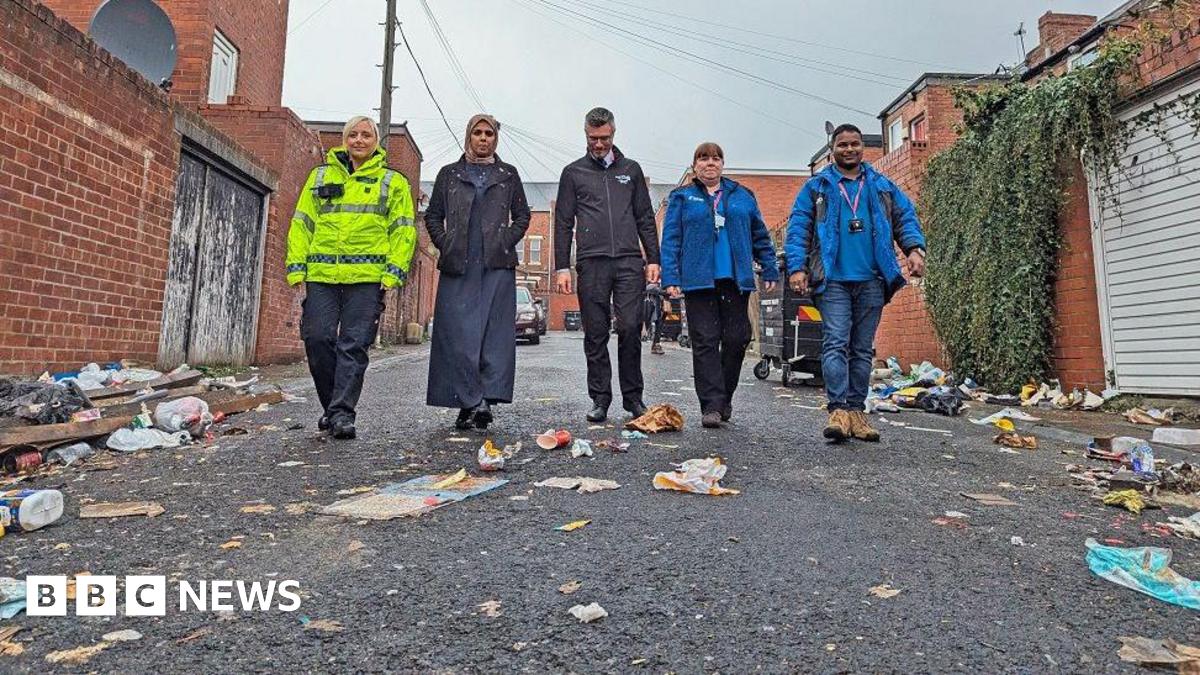 Newcastle West End back lane patrols to tackle rubbish - BBC News