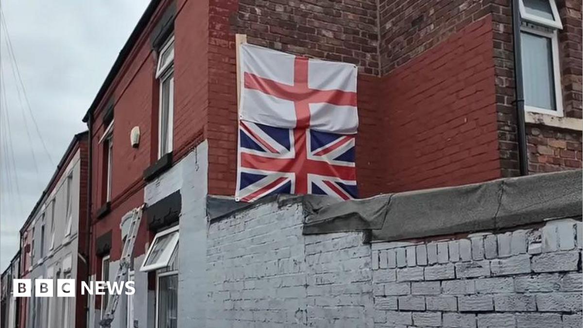 Safety warning as councils move to take down flags - BBC News