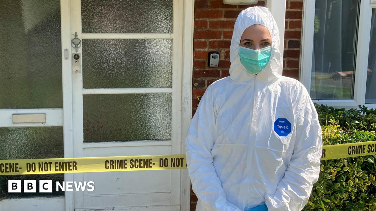 Cranfield terraced home turned into crime scene house - BBC News