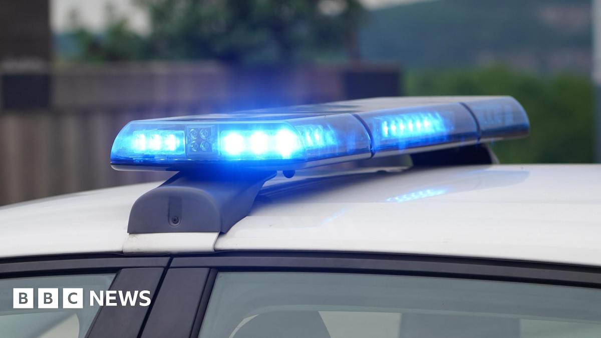 Teenage pedestrian badly hurt in Lower Penn car crash - BBC News