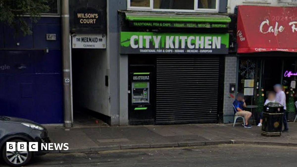 Police officers found not guilty of kebab shop affray charges - BBC News
