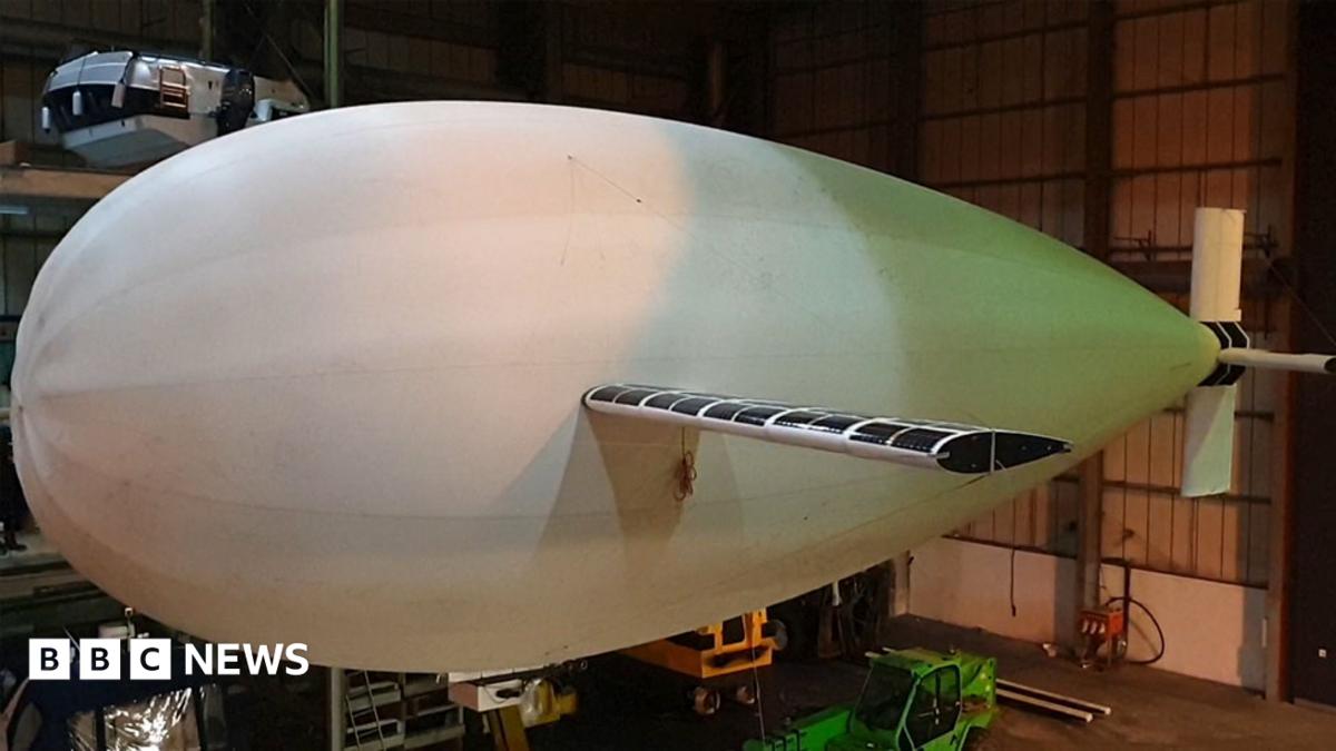 New aircraft rises 'like a balloon' - BBC News