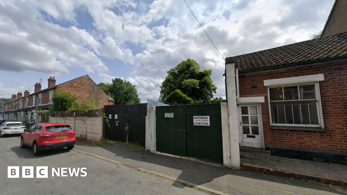 Noise and nuisance behind rejection of HMO plan in Wolverhampton - BBC News