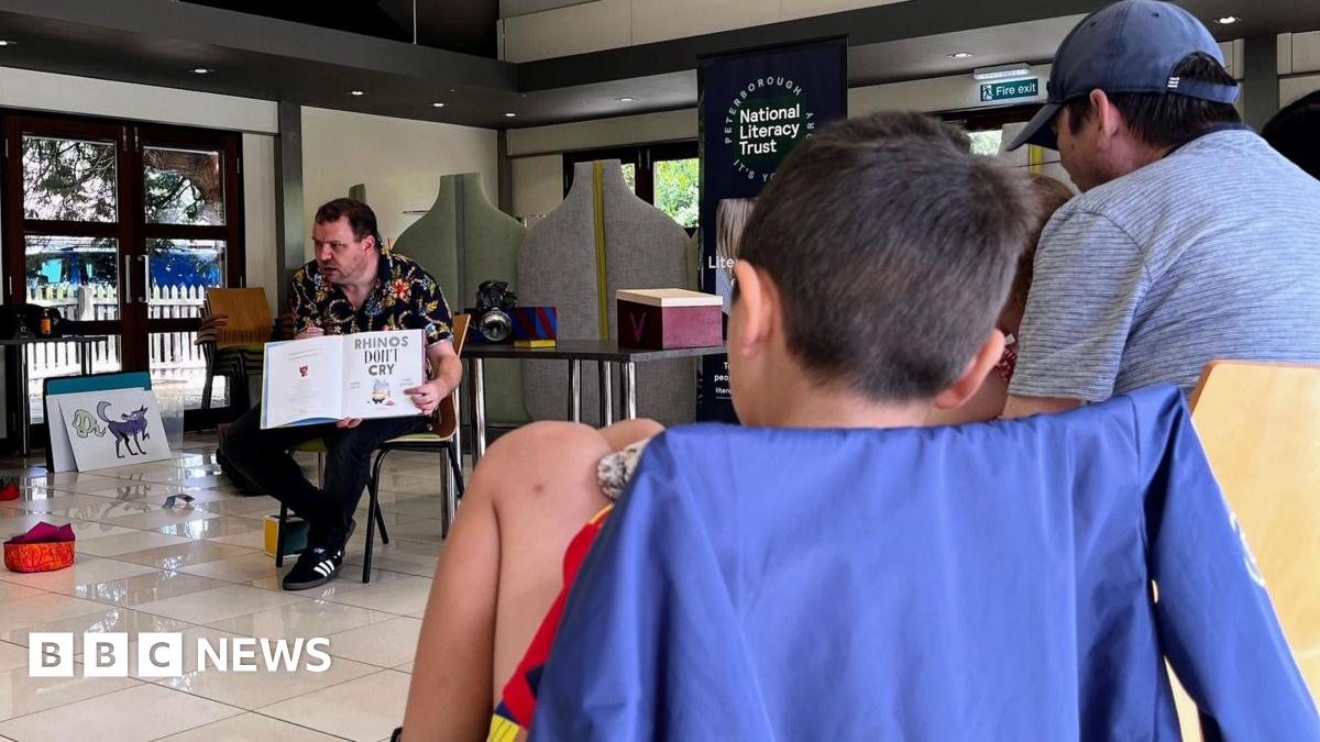 Summer reading campaign supports 1,500 children in Peterborough - BBC News
