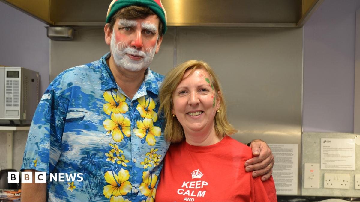 Hadleigh Christmas Day event for those on their own faces closure - BBC ...