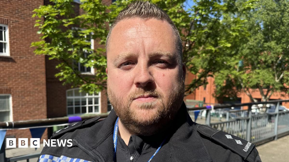 'Two groups' starting Worksop fires, say Bassetlaw police - BBC News