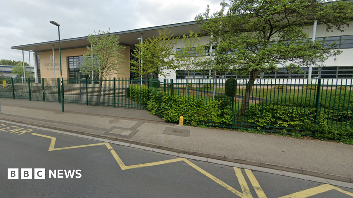 Nottingham teacher banned after sharing derogatory Muslim posts - BBC News
