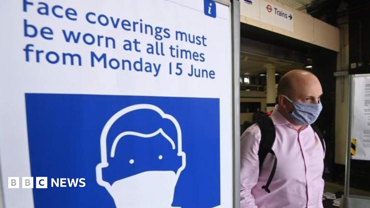 Covid-19: Fewer than 0.1% fined for no masks on trains - BBC News