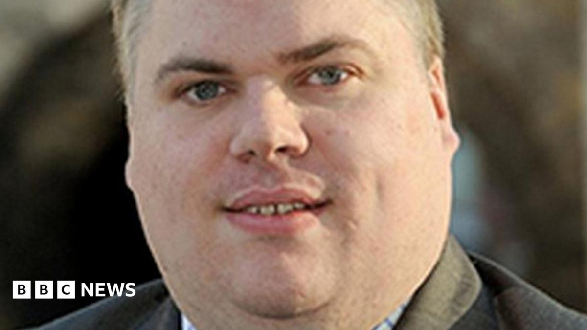 City of York Council leader resigns after stroke - BBC News
