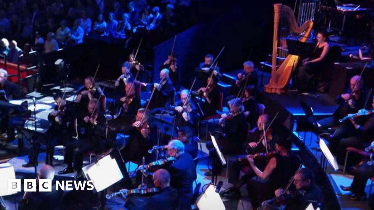 BBC Northern Soul orchestra tour kicks off in Wolverhampton - BBC News