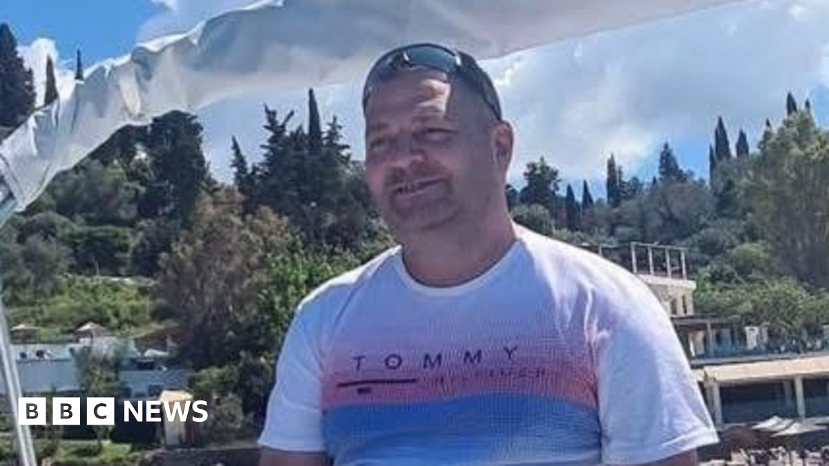 Man convicted of a grandfather's murder after Slough attack - BBC News