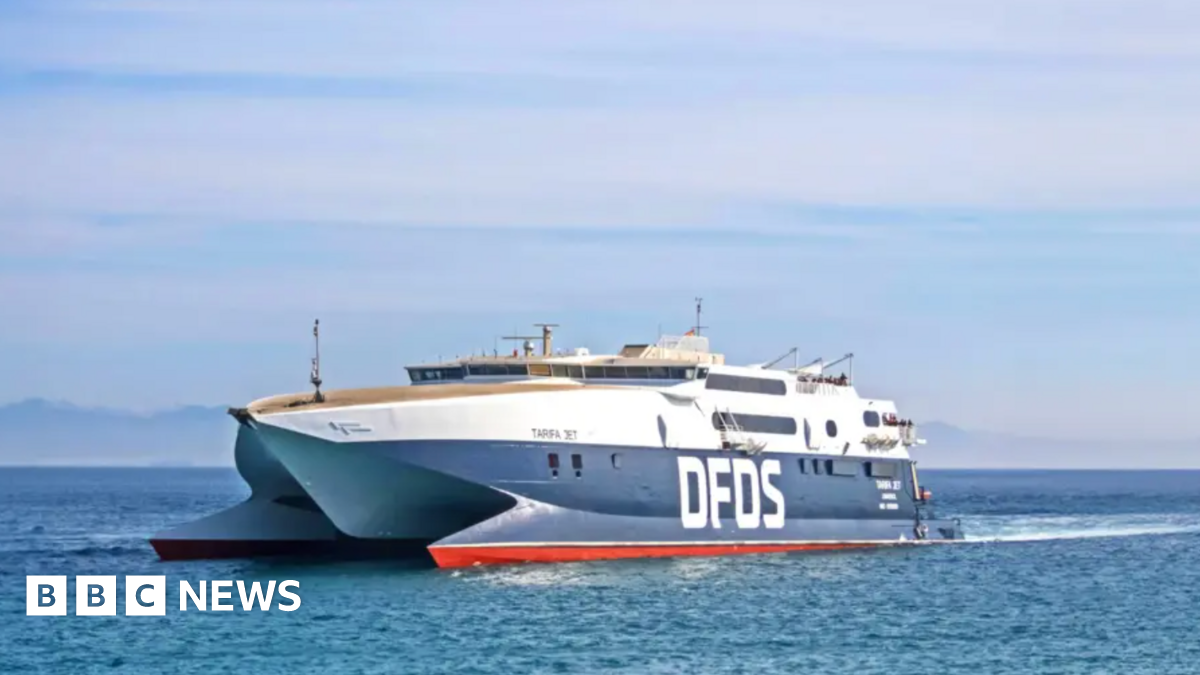 DFDS apologises to Jersey passengers after altering sailings - BBC News