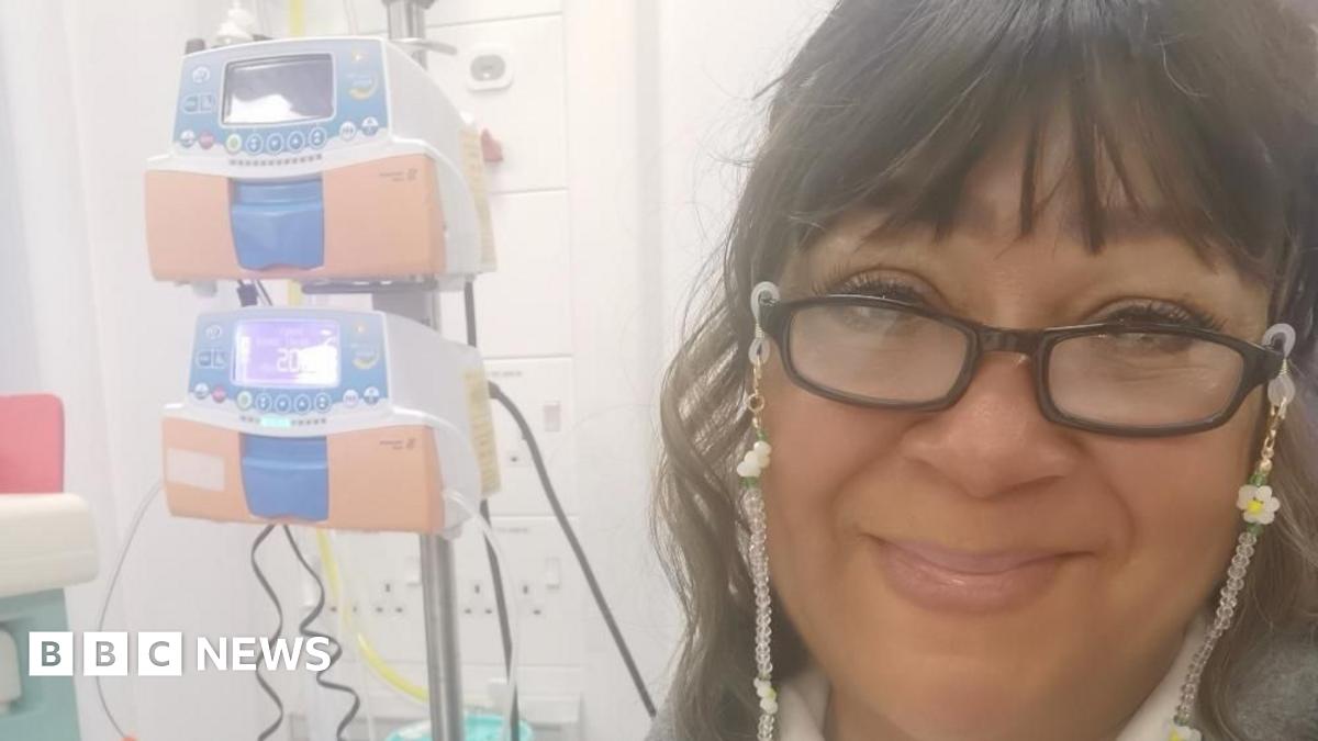 Bristol woman thought breast cancer was insect bite - BBC News