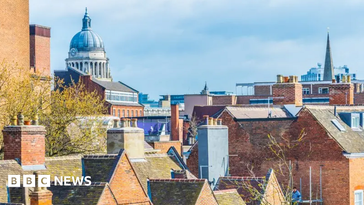 Bogus Nottingham landlord left victims 'homeless and depressed' - BBC News