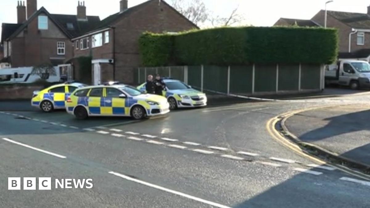 Murder charge after Burton-upon-Trent man fatally stabbed - BBC News