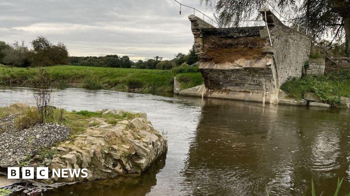 Llanerch Bridge: Plans scrapped to rebuild flood-hit bridge - BBC News