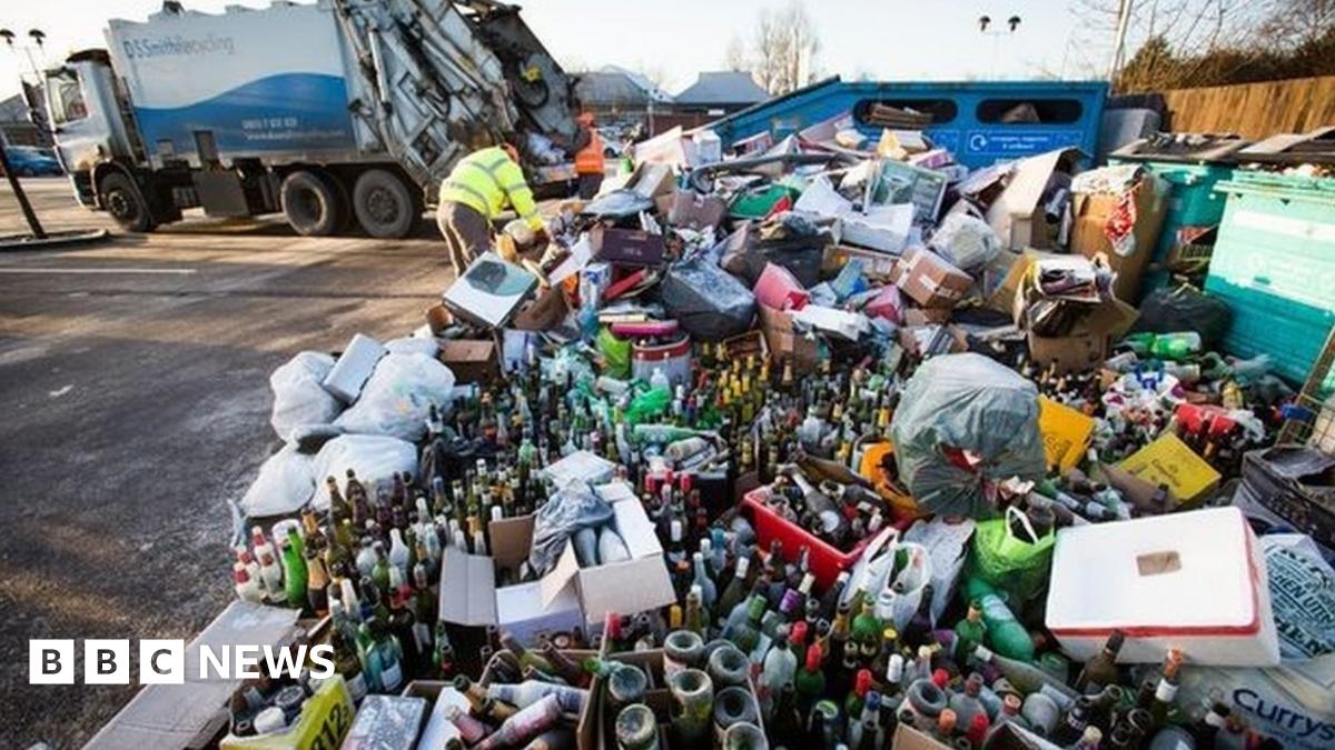 Bristol Waste announces new booking system at recycling centres - BBC News