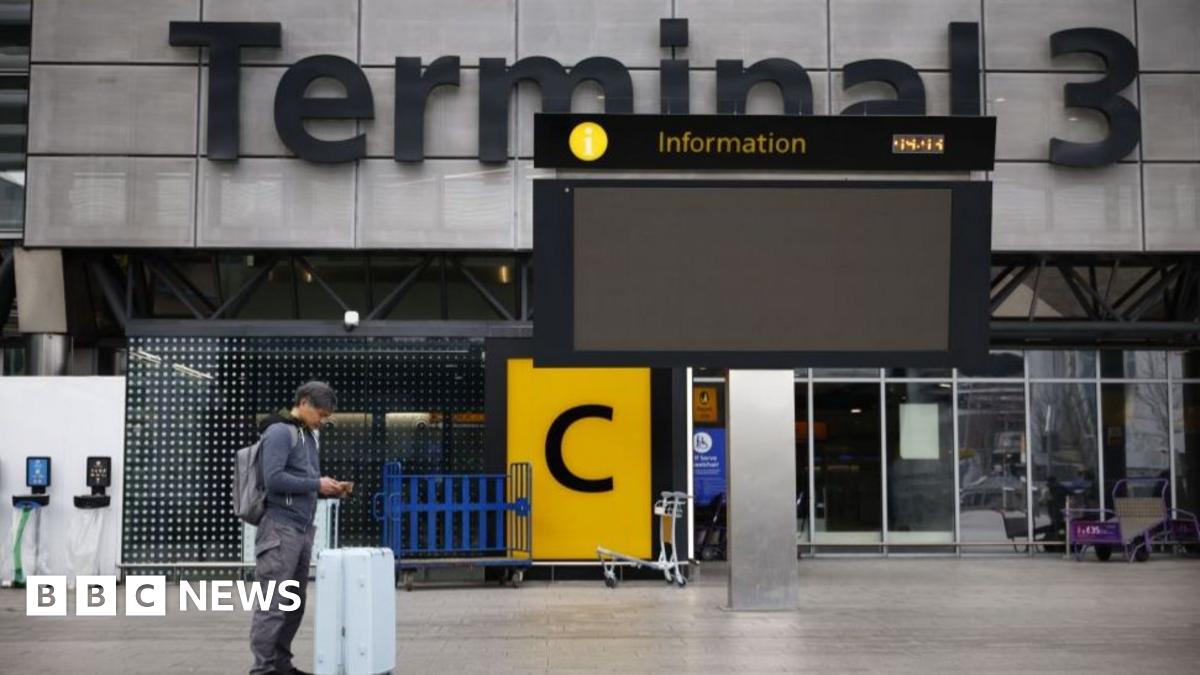 Heathrow airport closed: What we know so far - BBC News