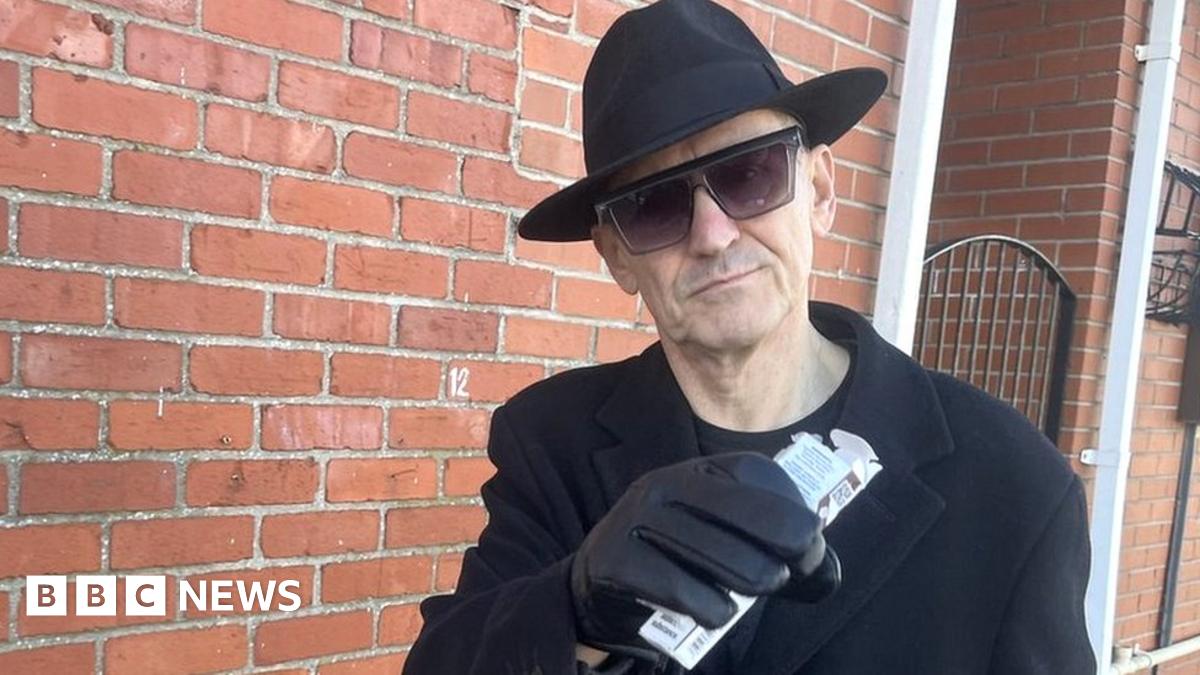 Rogue landlord Thomas Flight 'still owes deposits' to renters - BBC News