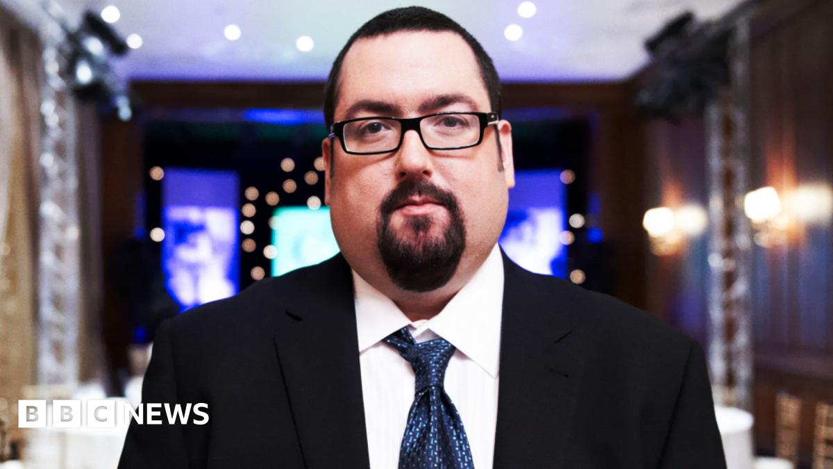 Ewen MacIntosh: The Office actor dies aged 50 - BBC News