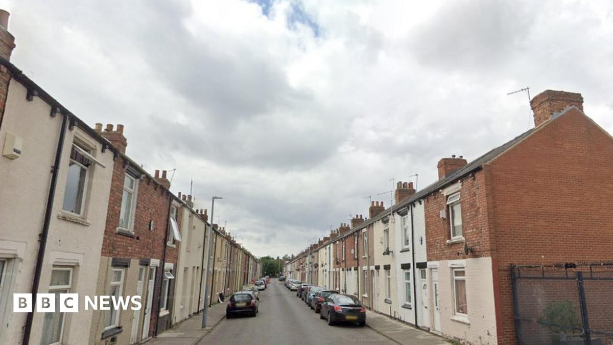 Middlesbrough: Murder charge after man's body found by police - BBC News