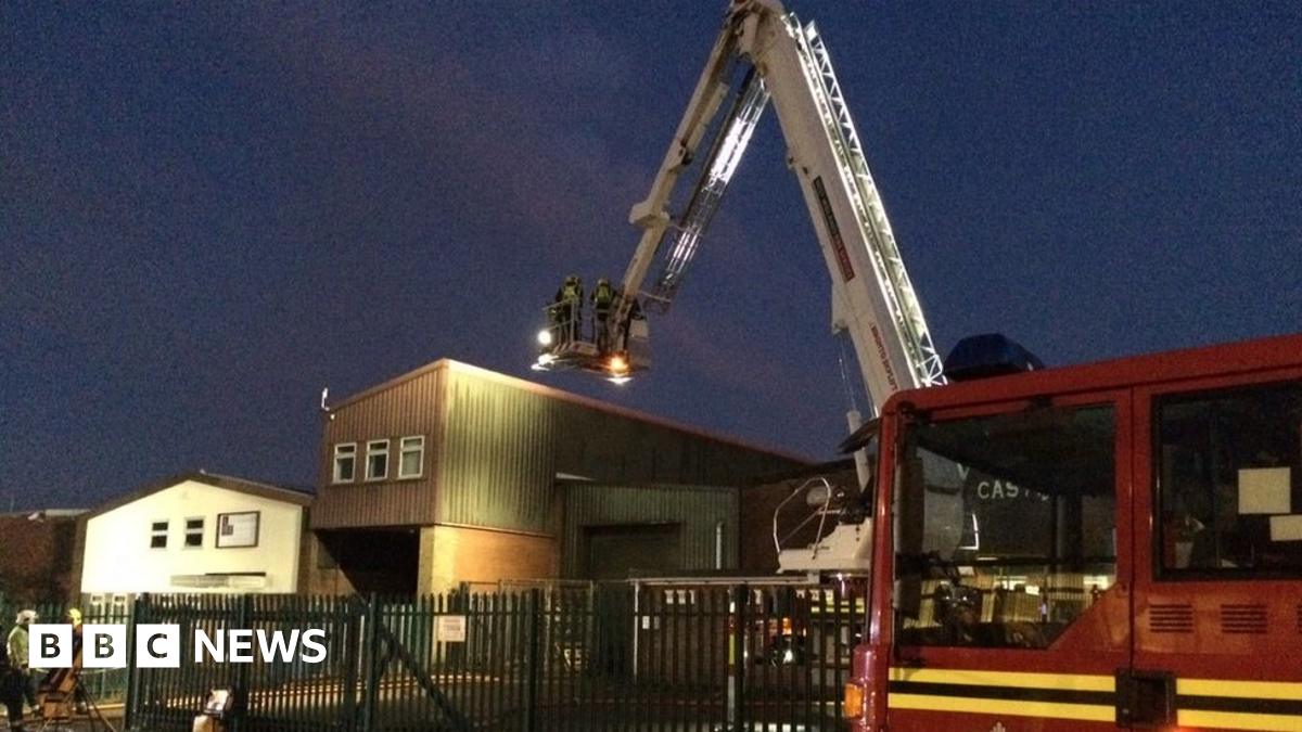 Fire at Coventry Castings factory causes smoke alert - BBC News