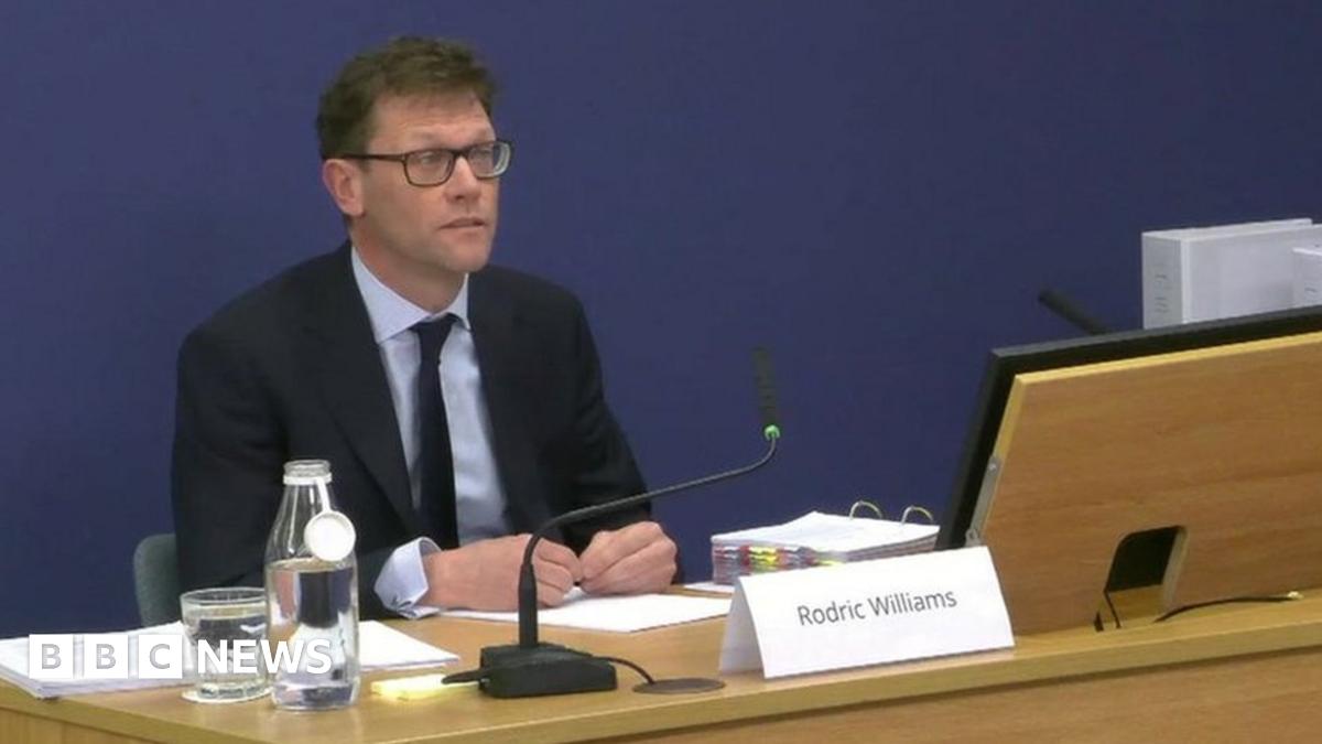 Post Office lawyer 'missed' key Horizon finding - BBC News