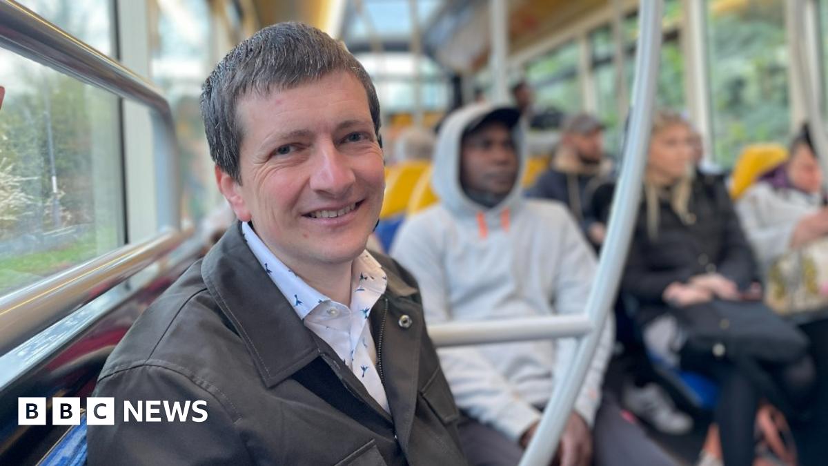 Derby-to-Cornwall bus explorer planning more epic adventures - BBC News