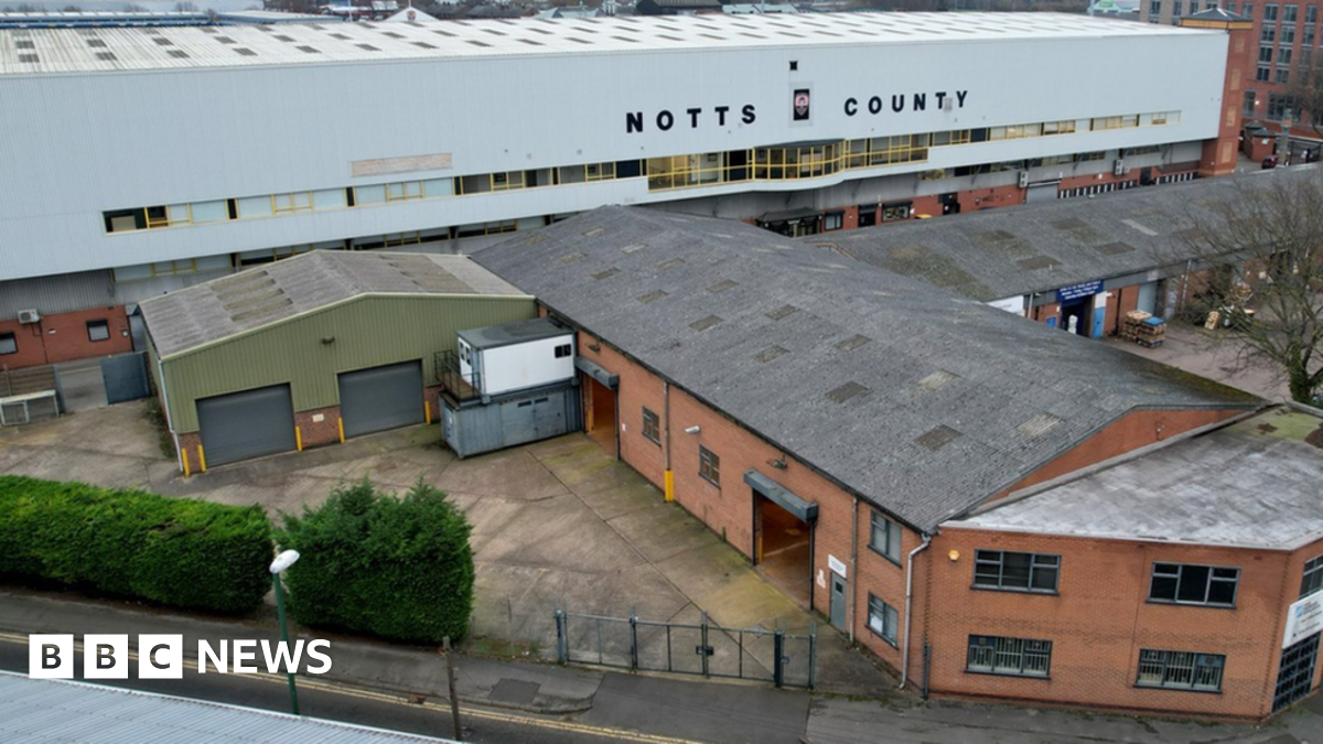 Former factory to become huge new Nottingham fanzone - BBC News