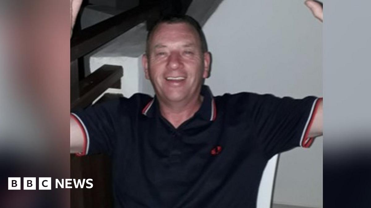 Man dies following crash on A19 in Stockton - BBC News