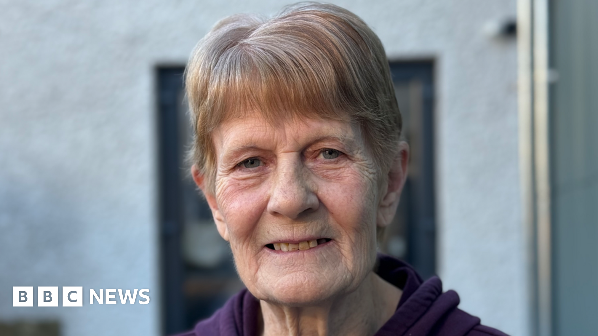 Fermanagh: 'Miracle' Ederney community hub a hit with residents - BBC News