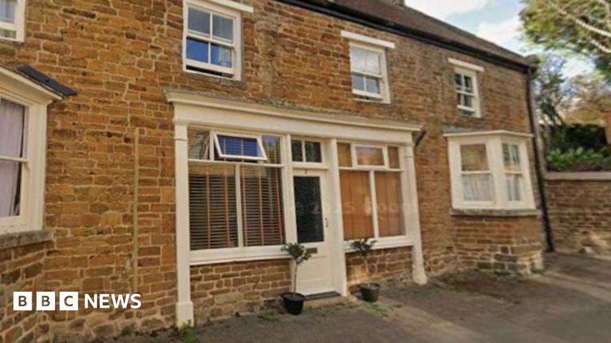 Charity Commission opens investigation into William Blake House - BBC News