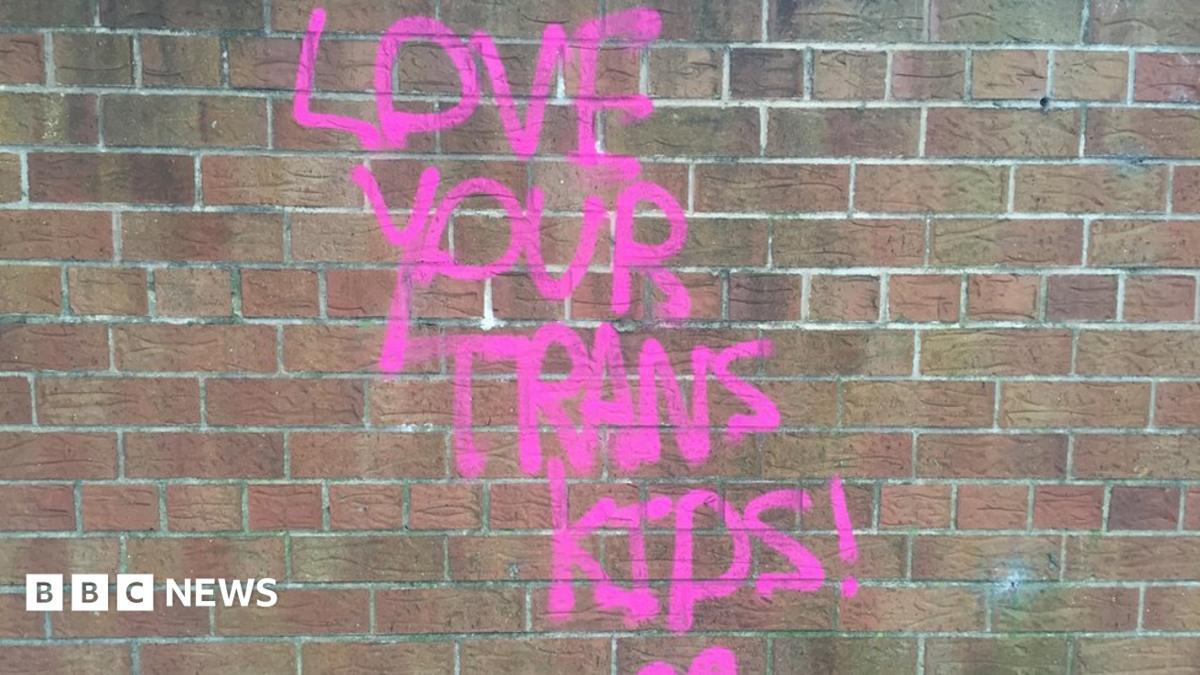 Transgender: NI schools to receive detailed guidelines - BBC News