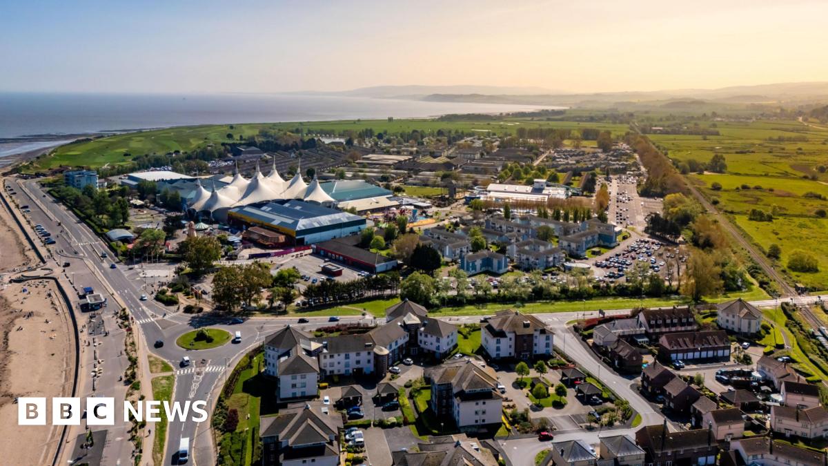 Minehead community pool campaign launched by two groups - BBC News