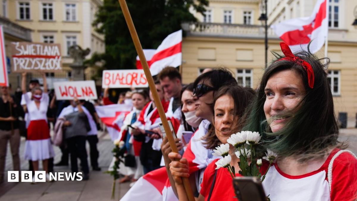Belarus protests: Why Poland is backing the opposition - BBC News