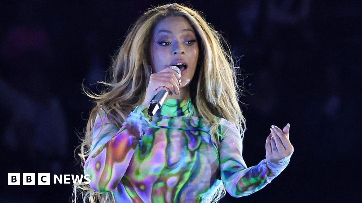 Beyoncé album is missing tracks on vinyl, fans say - BBC News